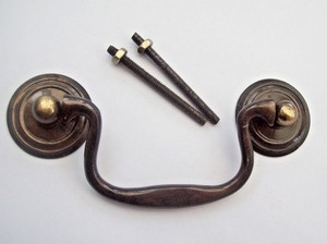 SOLID BRASS AGED CABINET CUPBOARD DRAWER DROP BAR SWAN NECK PULL SWING ...