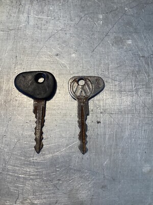 PAIR OF VW VolksWagon Vintage Car Keys | eBay