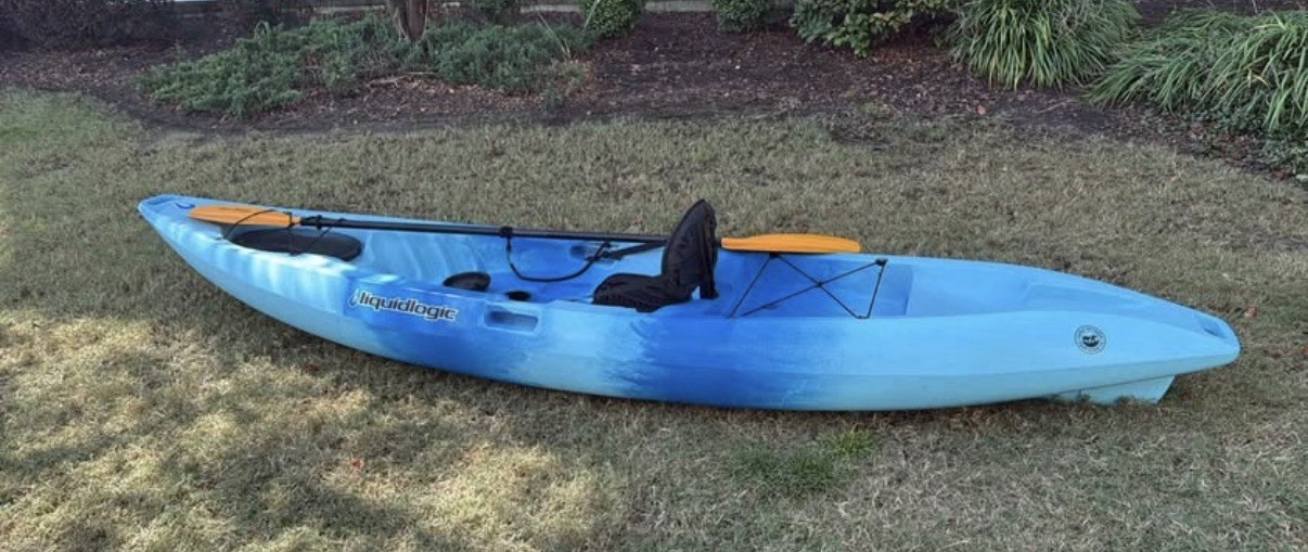 Liquidlogic 11.5 stingray kayak unused with paddle | eBay