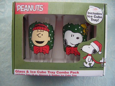 Peanuts Charlie Brown Snoopy Christmas Glass Ice Cube Tray 2-16oz ...