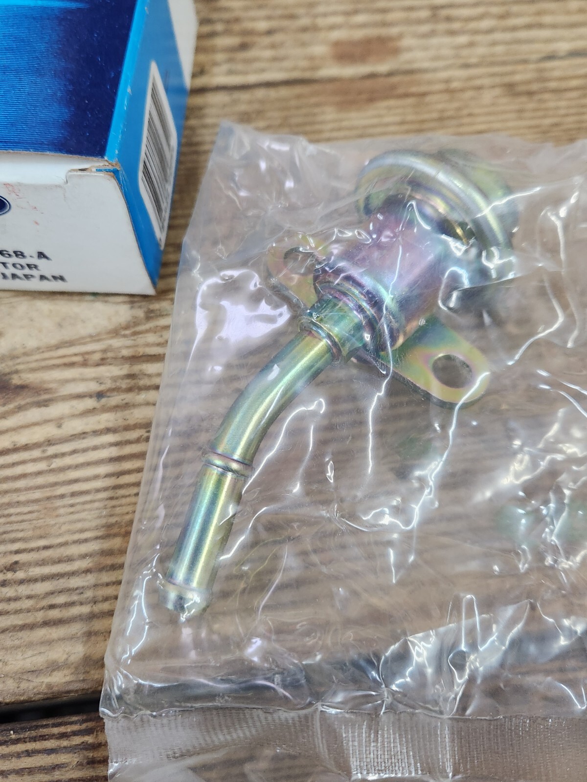 E92z-9c968-a OEM Ford Fuel Pressure Regulator E92Z9C968A for sale ...