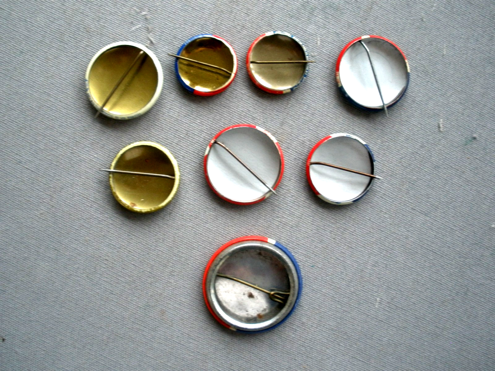 Lot of 8 US 1964 presidential election campaign pinbacks, LBJ vs Barry ...