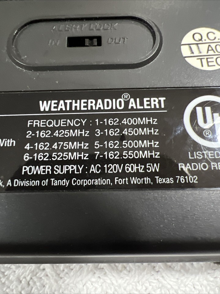 Radio Shack Weather Radio 7-Channel Digital NOAA Alert System 12-247B ...