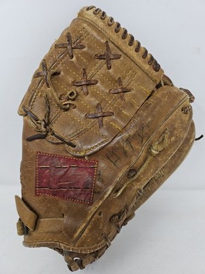 Rawlings XFCB17 Brooks Robinson Heart of the Hide Wing Tip Baseball ...