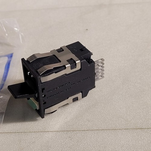 Micro Switch AML 20 L173 Green Light Indicator Switch 2 Positions ...