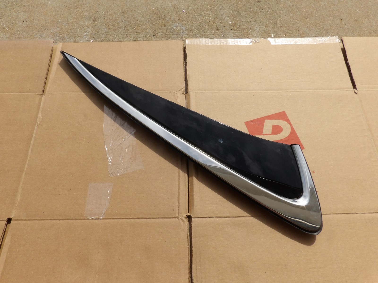 2015 2016 TOYOTA CAMRY RIGHT SIDE REAR PILLAR TRIM MOLDING OEM # 75055 ...
