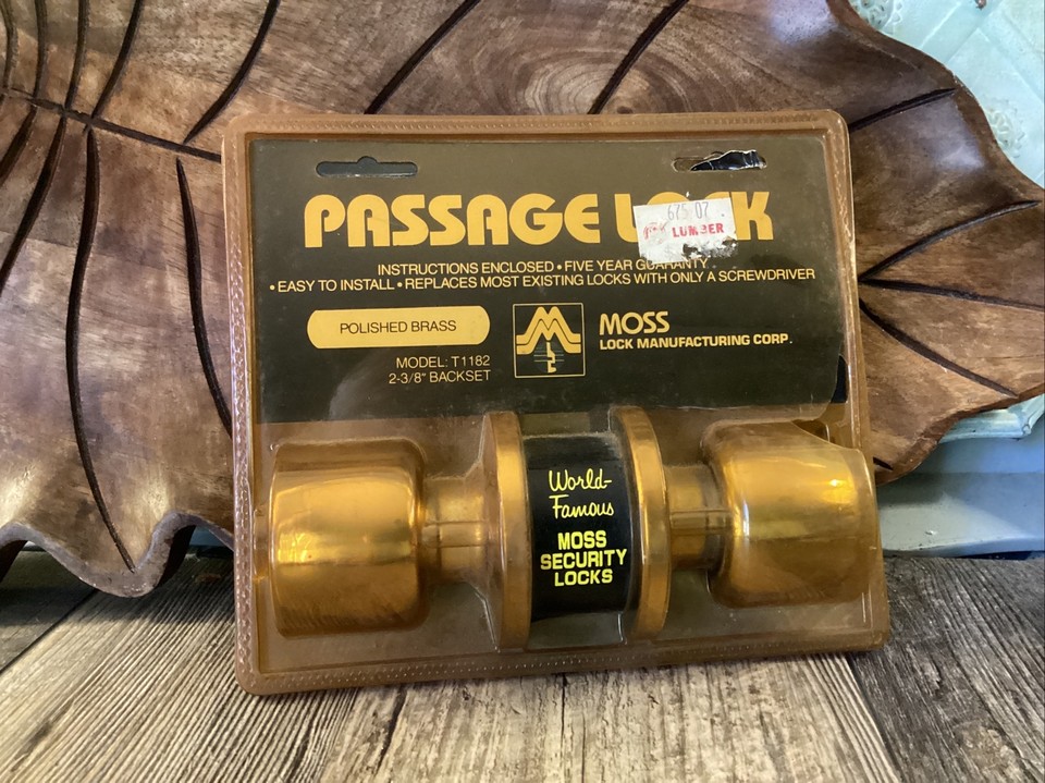 Moss Lock Manufacturing Corp. Polished Brass Passage Lock T1182 2-3/8th ...