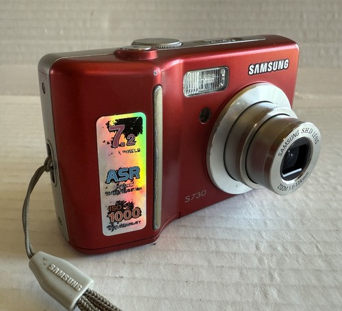 SAMSUNG S730 Digital Camera 7.2MP - 2.5" LCD - 3x Optical Zoom - Tested ...