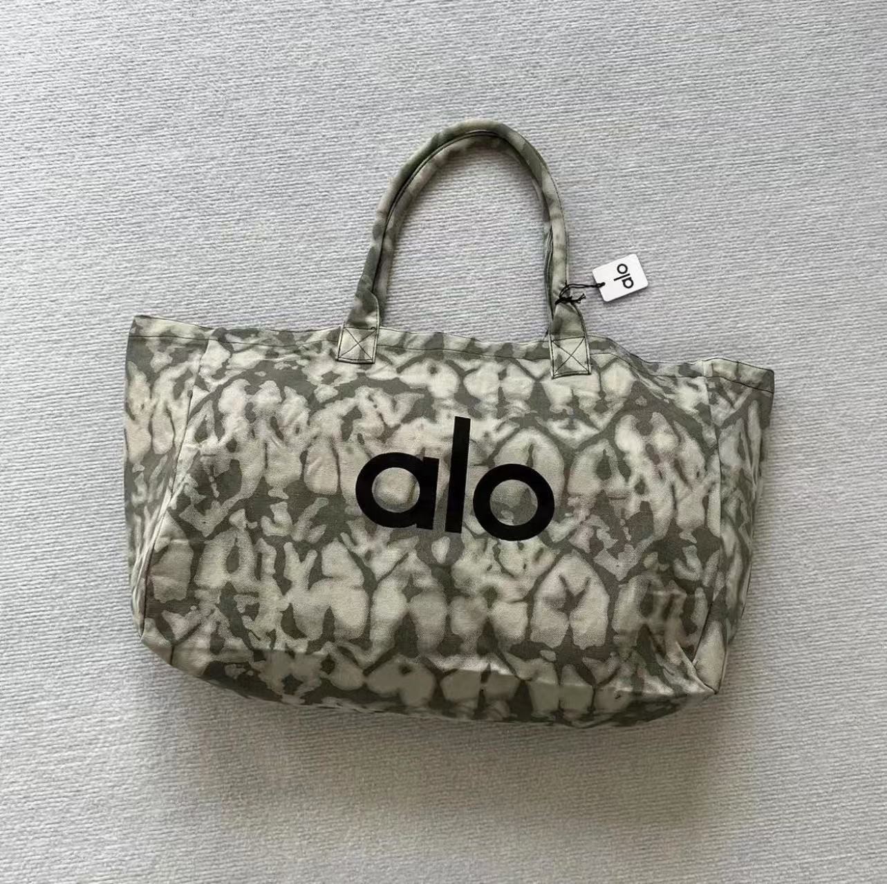 ALO Yoga Large Gray Tie Dye Tote Bag Gym Beach Travel Carryall Canvas ...