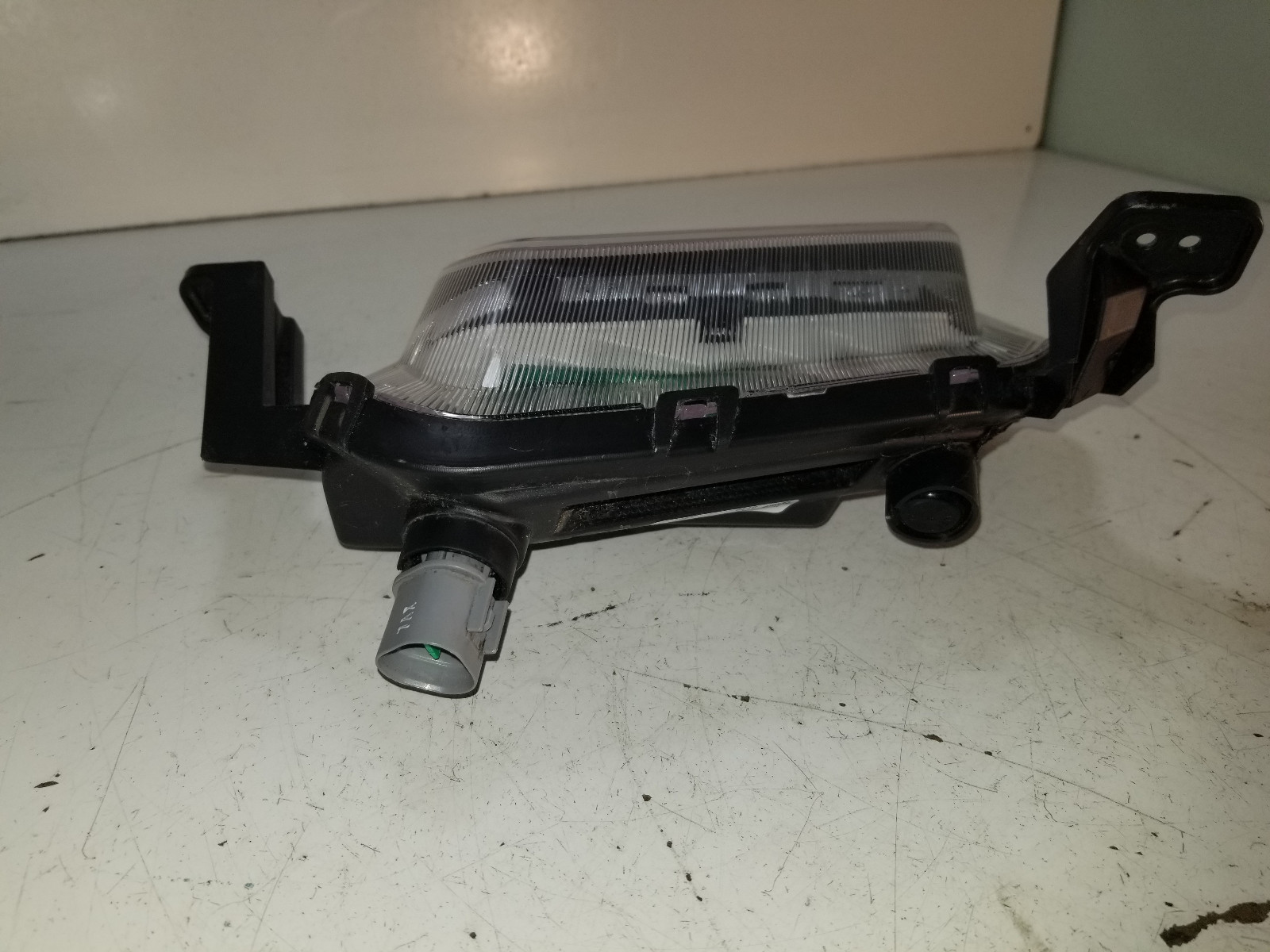 HYUNDAI ELANTRA DRIVER LEFT LED OEM 17 18 DRL FOG LIGHT LAMP 92207 ...