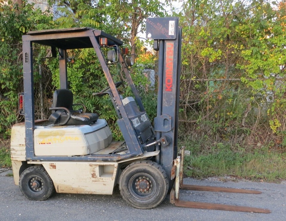 FORKLIFT 4,000 lb. Yale Air Tires, Gasoline, See thru Mast, 1,225 ...