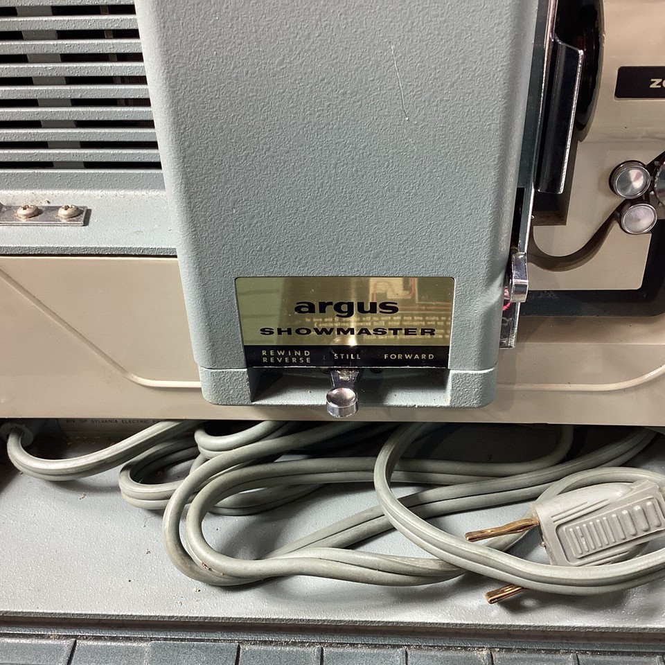 Vintage Argus Showmaster 500 AZ Model 452 15A 115v Movie Projector With ...