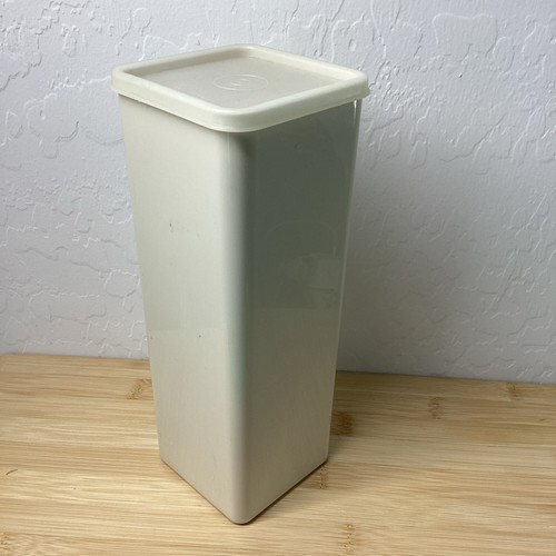 Vintage Tupperware Cracker Keeper 1696-3 Container 9 1/2" Tall Square ...