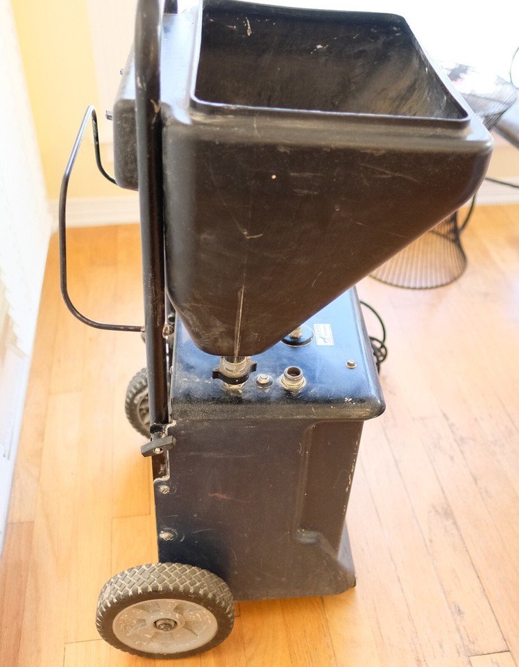 Graco Magnum Texspray Model 246-185 - Interior Texture Sprayer - Used ...