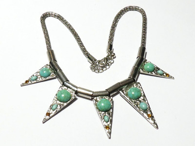 PRETTY Silvertone Tubular Mesh Chain Faux Turquoise & Triangular ...