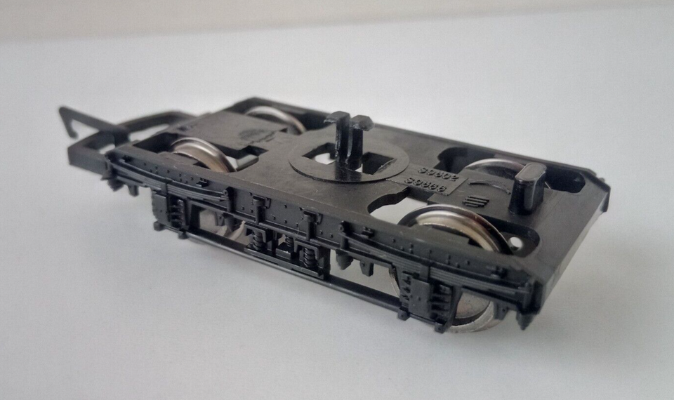 Hornby OO Gauge British Rail MK1 Coach Bogie Complete - Frame, Axles ...