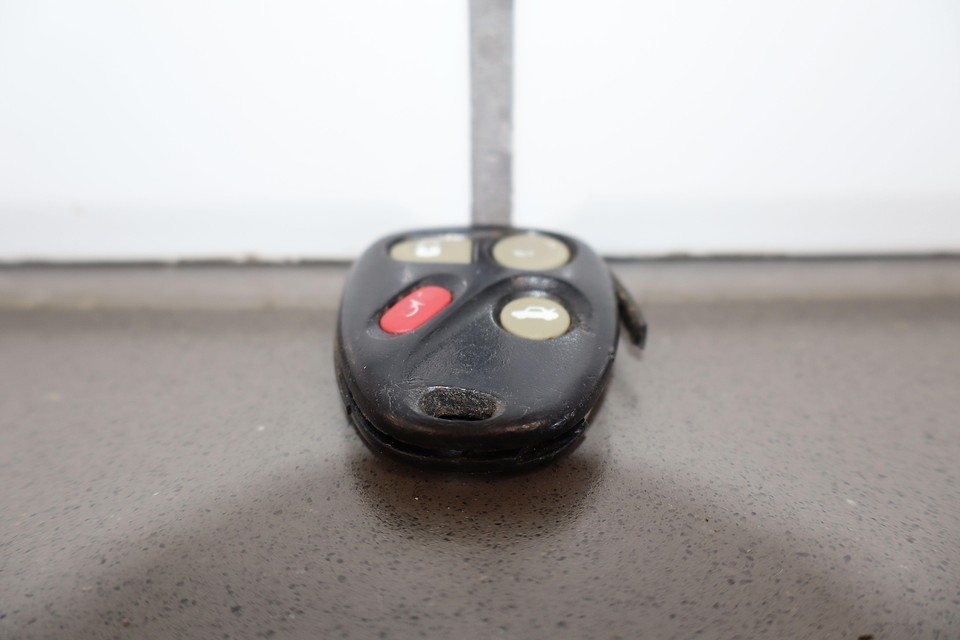 C5 Corvette Base Model OEM Single (1) Remote Key FOB Minimal Wear | eBay