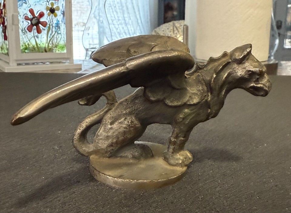 1925 -26 (?) 1928-29 looks like it Gardner Griffin Radiator Mascot Hood ...