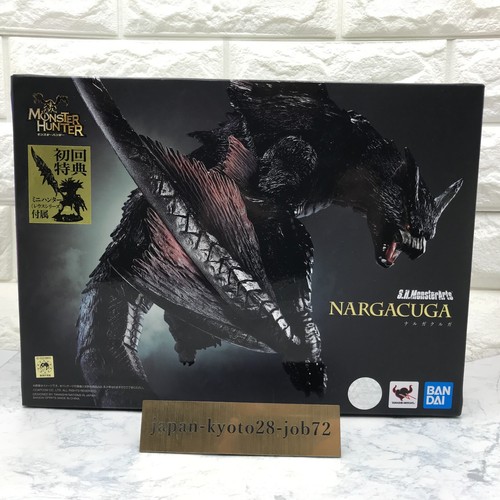 S.H.Monster Arts Monster Hunter World Iceborne Nargacuga Figure Bandai ...