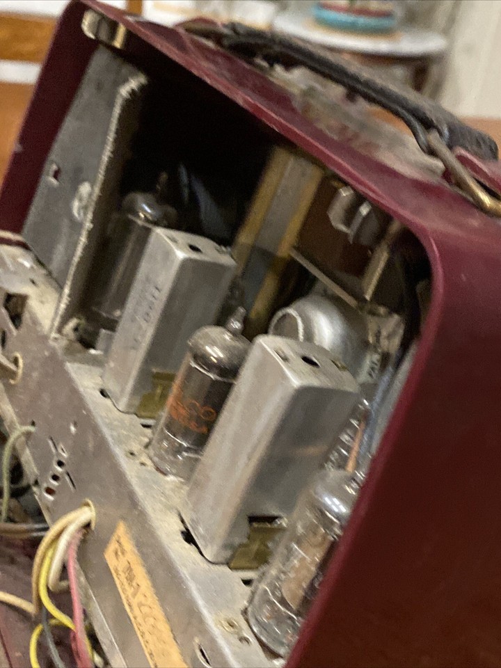 Vtg Emerson Tube Radio Model 560 Burgandy Bakelite Crocodile Skin Motif ...