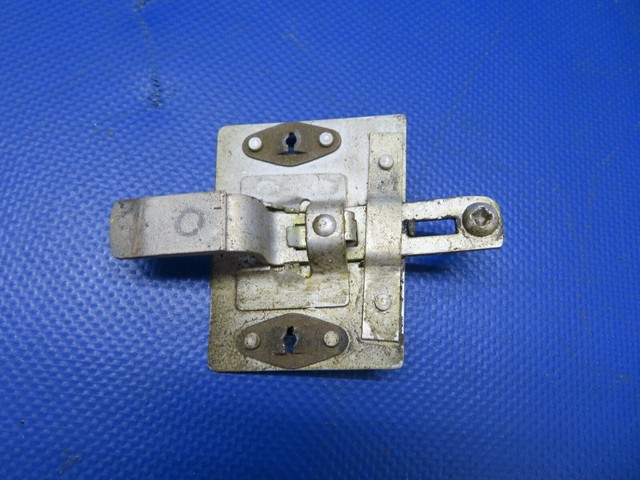 0411590-1 Cessna 172 Cabin Door Latch ASSY Thumb for sale online | eBay