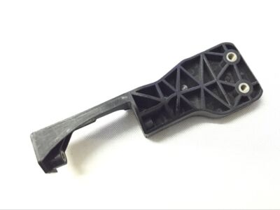 2046200685 Left side Headlight Carrier Bracket For Benz W204 GLK250 ...