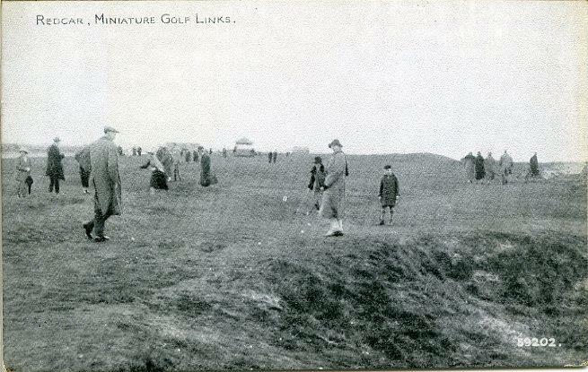 PRINTED POSTCARD OF THE MINIATURE GOLF LINKS, REDCAR, NORTH YORKSHIRE ...