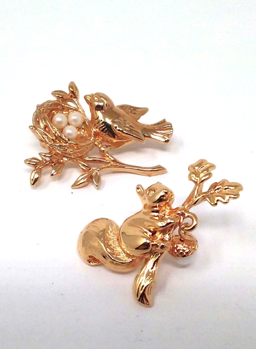 Vtg Lot of 2 Avon Gold Tone Pearl Lapel Pins: Squirrel Acorn, Bird Nest ...