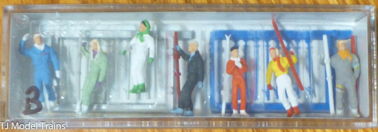 Preiser HO #10316B Skiers (Plastic) Hand Painted Figures (1:87th Scale ...