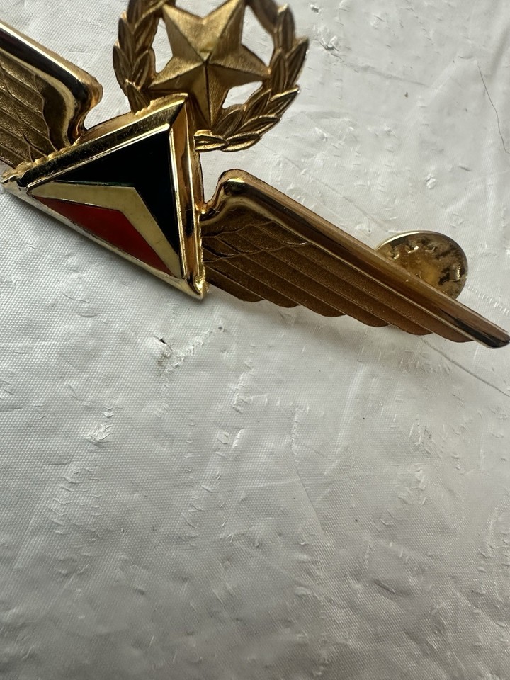 Vintage Original Gold Tone Delta Airlines Pilot Position Wings Badge | eBay