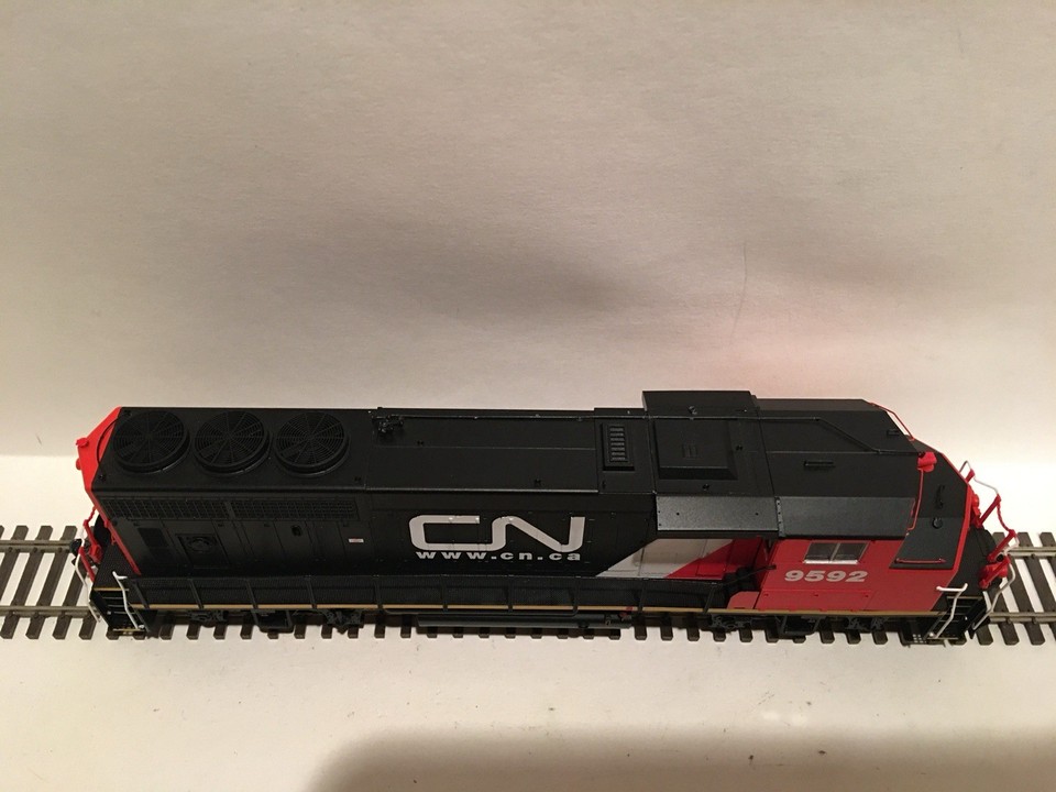 HO Atlas Canadian National GP40-2(W) Diesel Locomotive CN #9592 DCC ...