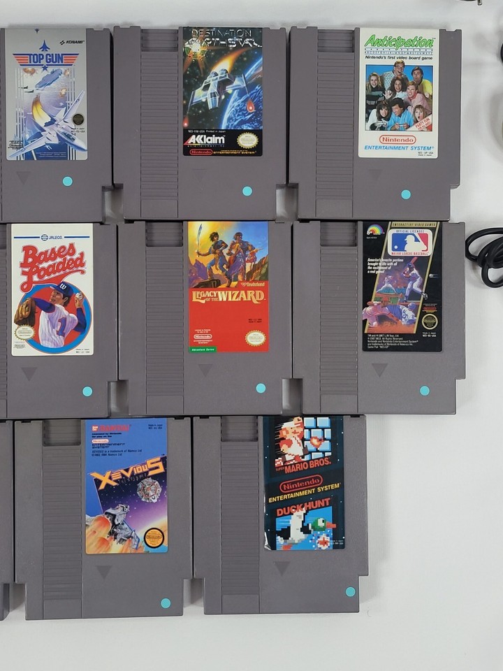 Original NES Nintendo Console Bundle with 4 Controllers, Zapper, 14 ...