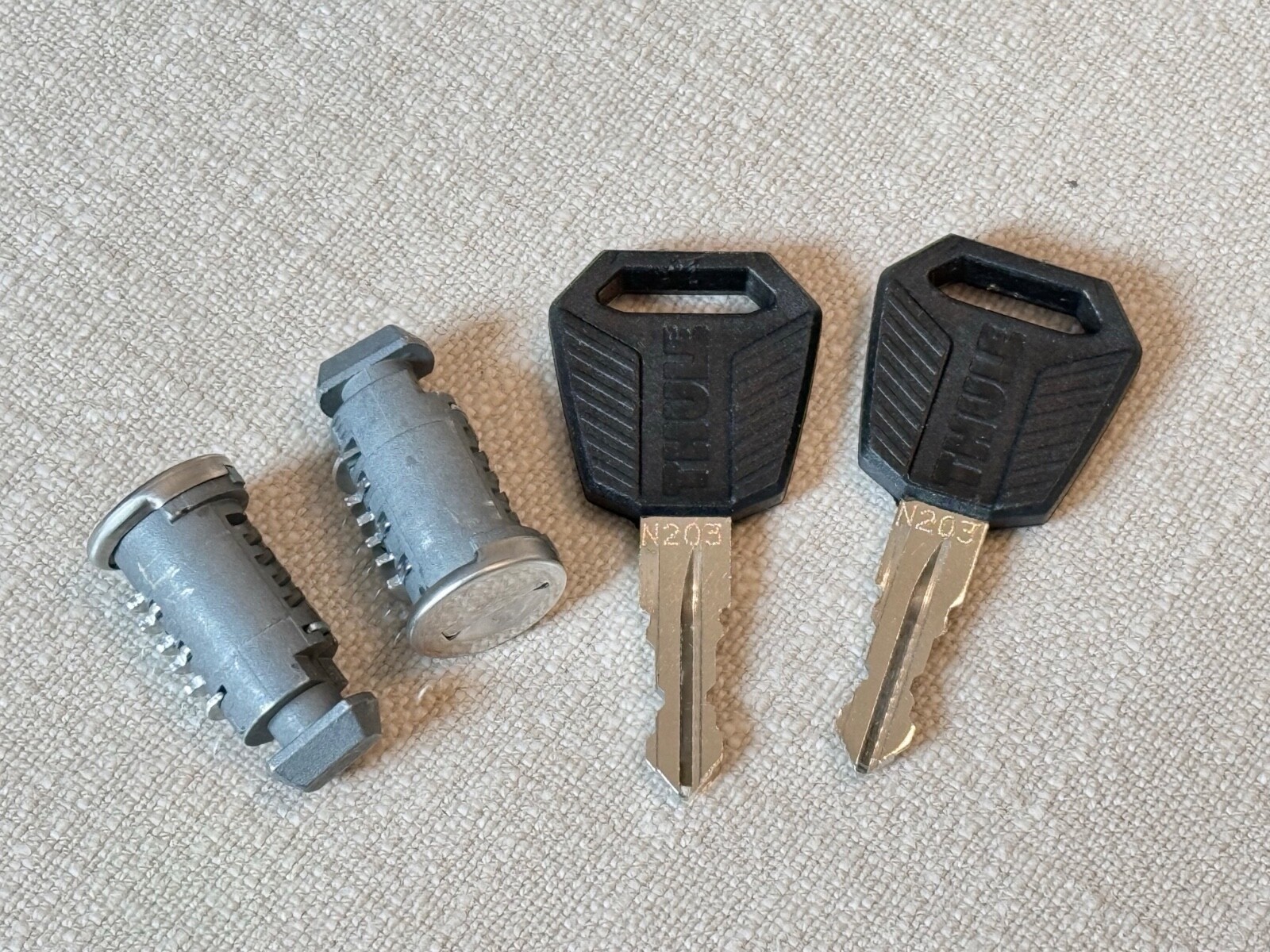 Thule One-Key System Lock Cylinders & Keys (2-Pack) N203 #450200 | eBay