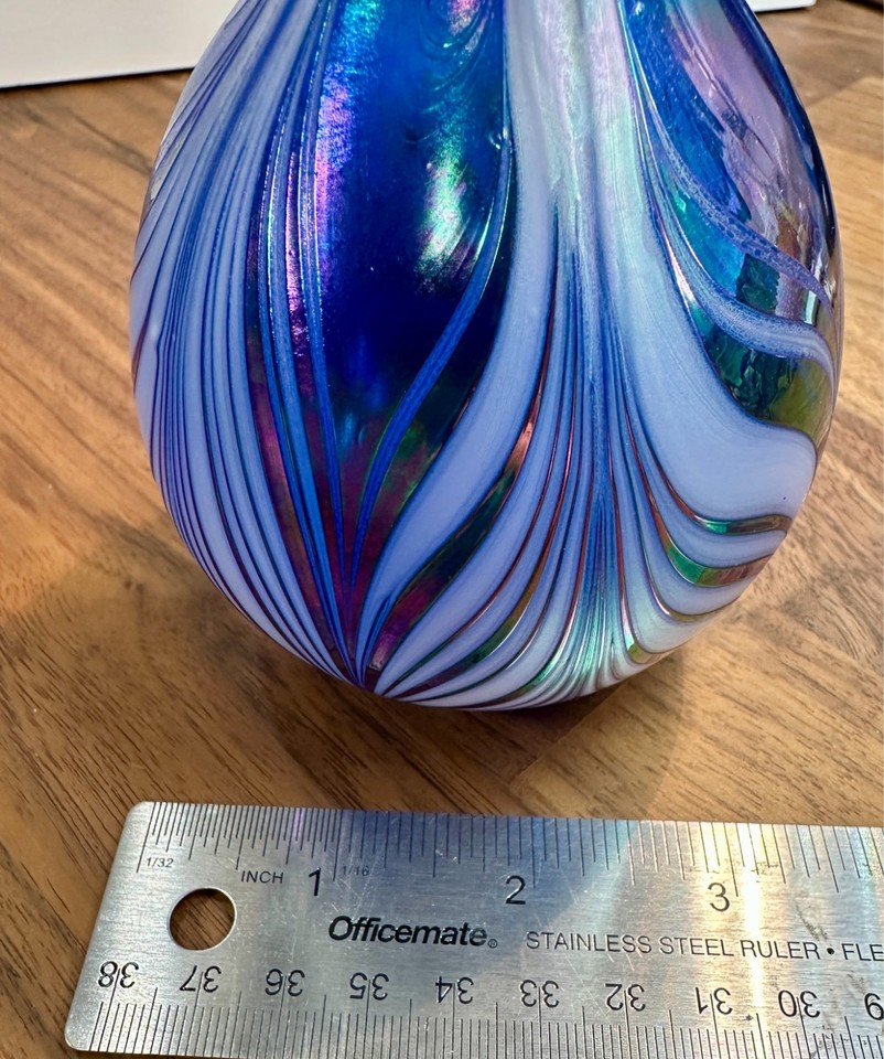 RARE JOE PIASECKI SIGNED Purple Blue IRIDESCENT FEATHER DESIGN VASE 6 ...