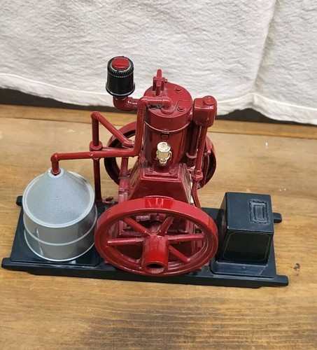 Ertl IHC Famous Engine 1:8 Vertical Engine Die-Cast International ...