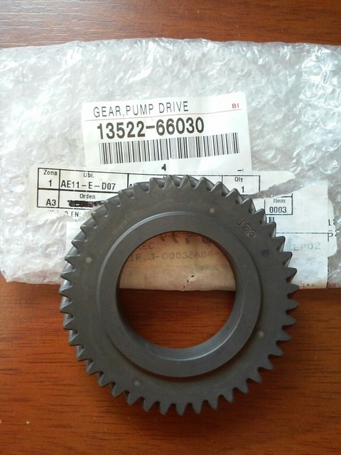 13522-66030 Toyota Gear Pump Drive Shaft 1352266030 Genuine for sale ...