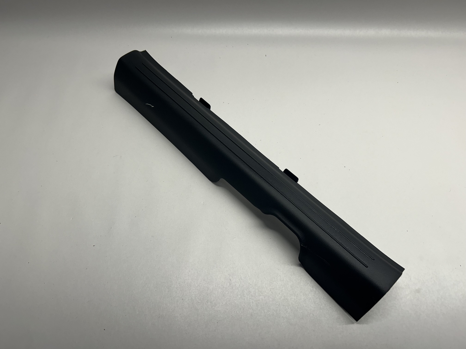 HYUNDAI TUCSON NX4E, NX4A 2021 Front Right Interior Step Trim RHD ...