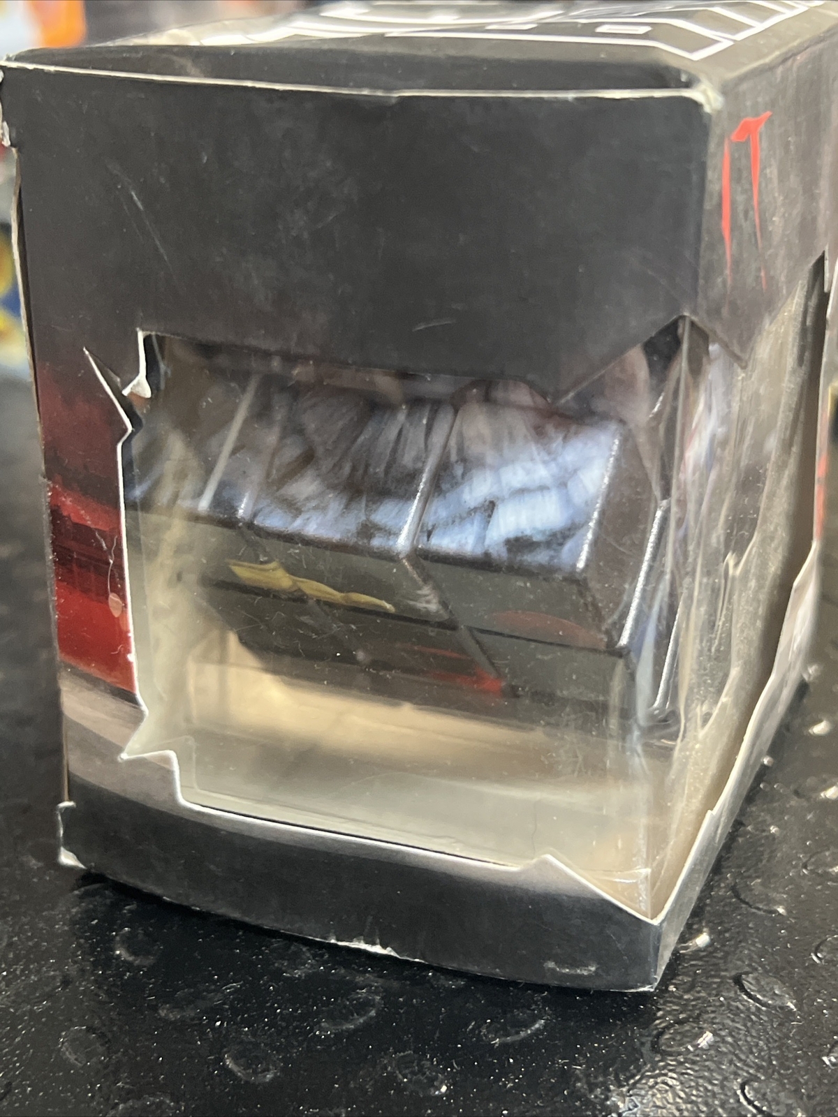 Mezco Toyz Horror Puzzle Blox - Pennywise Puzzle Cube Box - It Movie ...