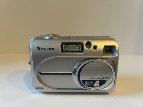 Fujifilm FinePix A210 3.2MP Compact Digital Camera VTG Tested + xD ...