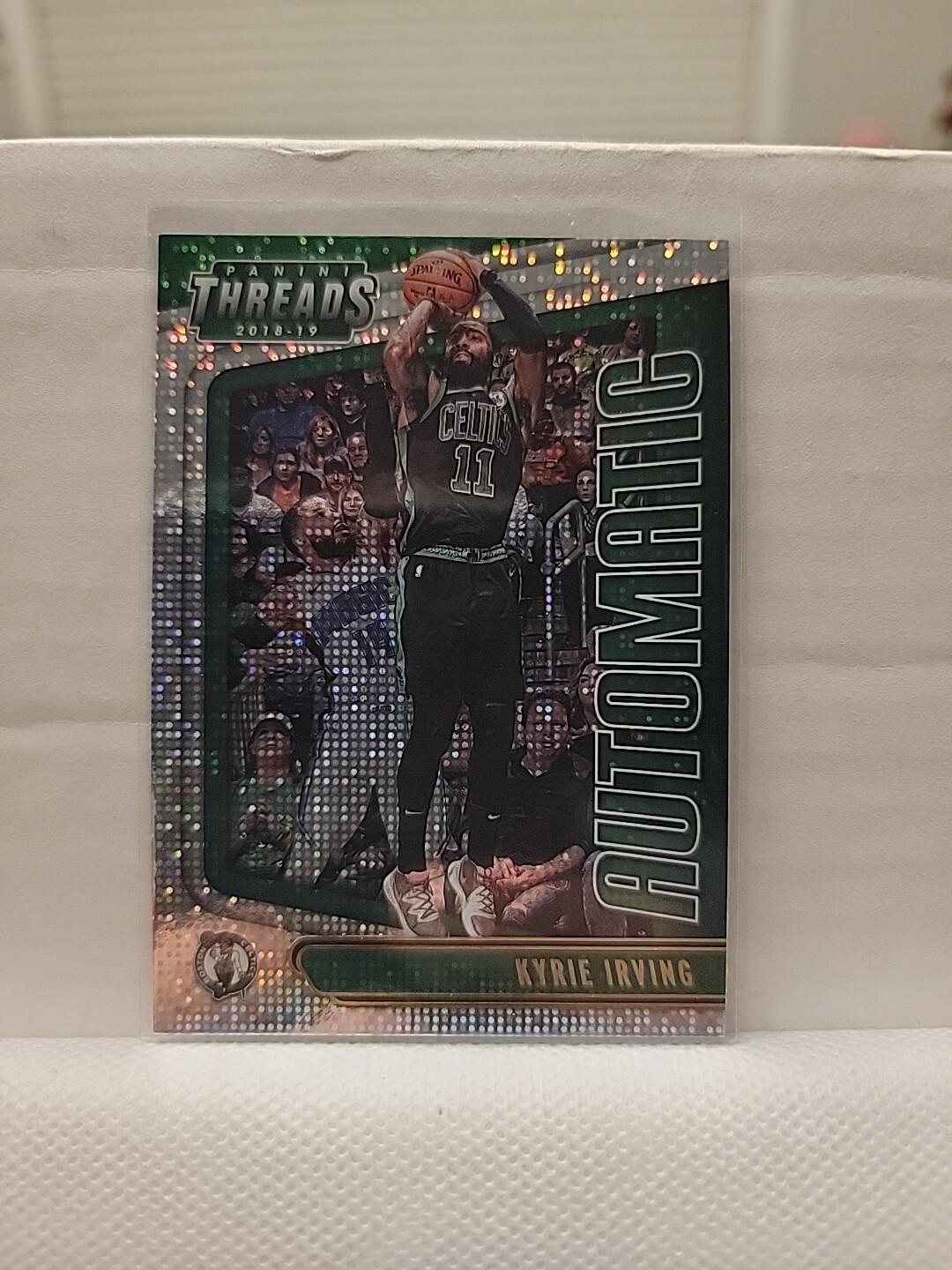 2018-19 Panini Threads Automatic Dazzle Kyrie Irving #2 | eBay