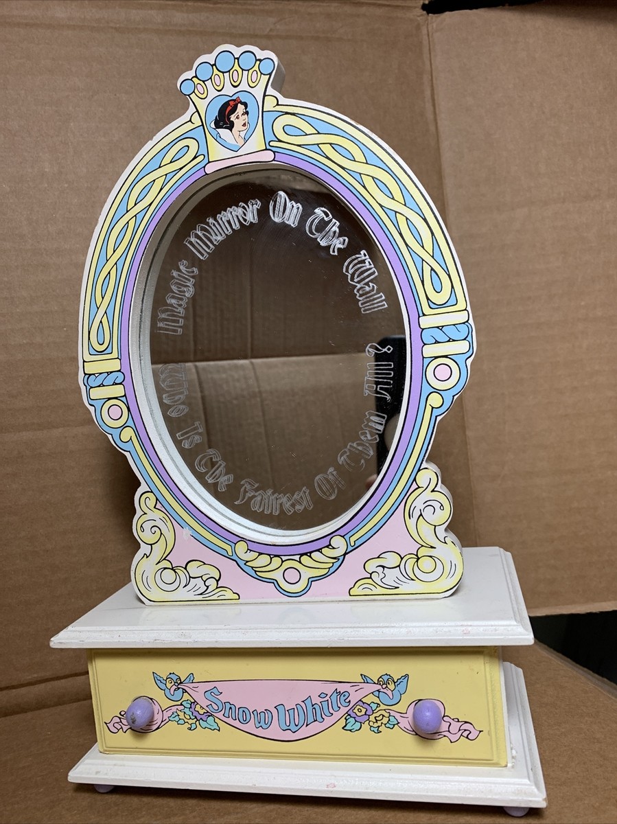 Snow White And The Seven Dwarfs Magic Mirror Magic Mirror: Snow White
