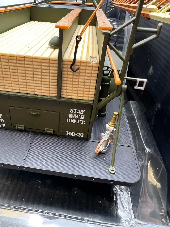 Fairfield Mint 1941 Chevy Army Pumper Firetruck 1:16 Highway 61 Die ...