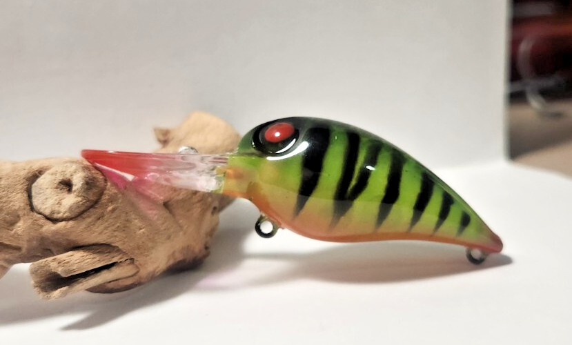 custom painted Wiggle wart crankbait (fire tiger ghost) | eBay