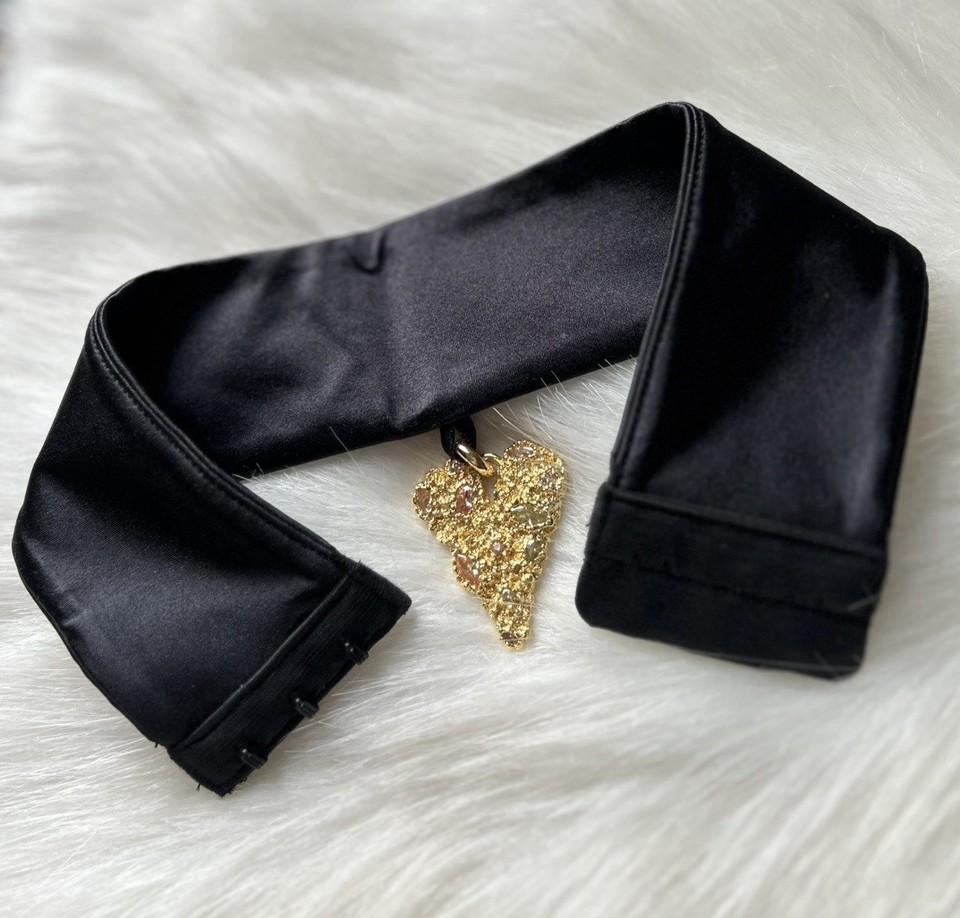 NWOT SKIMS Collared Choker Gold Heart Pendant | eBay