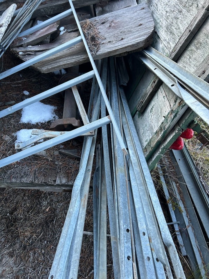 20 ft Aermotor Windmill, A-702, Complete unit from pump rod & mast up ...
