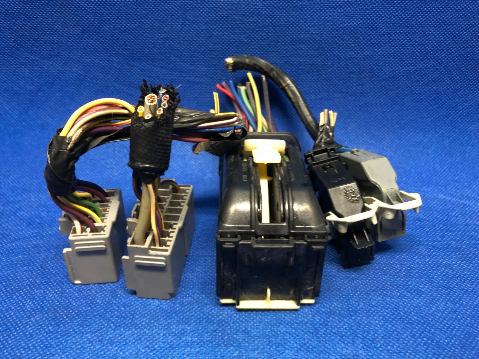 WIRING HARNESS PLUG CONNECTOR 08-10 Ford F250 FUSE BCM BOX RELAY 7C3T ...