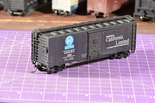 track ready mag couplers 4.0 oz Santa Fe California Limited box car ...
