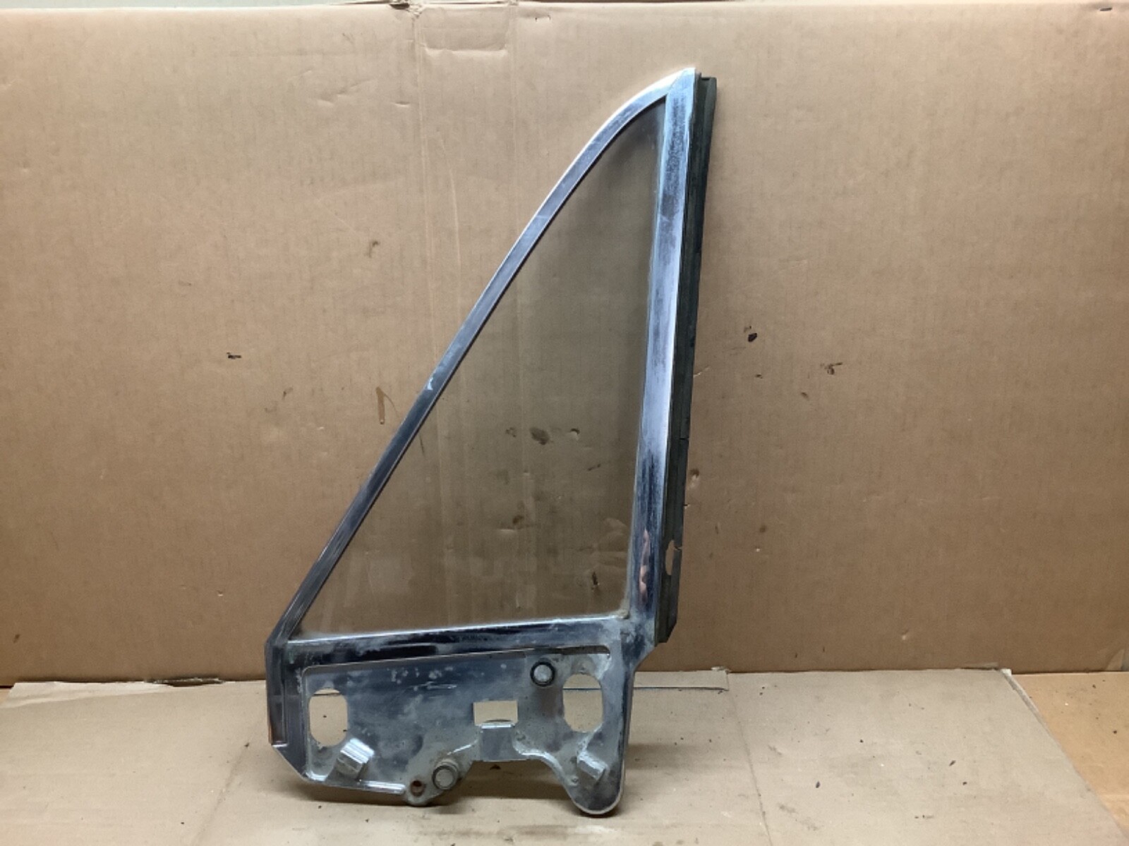 65 66 Thunderbird Convertible RH REAR QUARTER Glass Carlite C5SB ...
