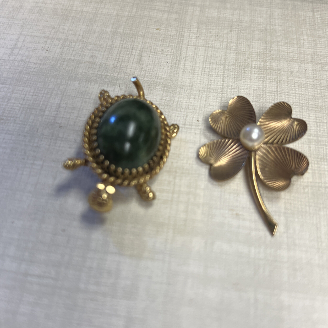Vintage WINARD 12K Gold Filled Jade Turtle and 4 Leaf… - Gem