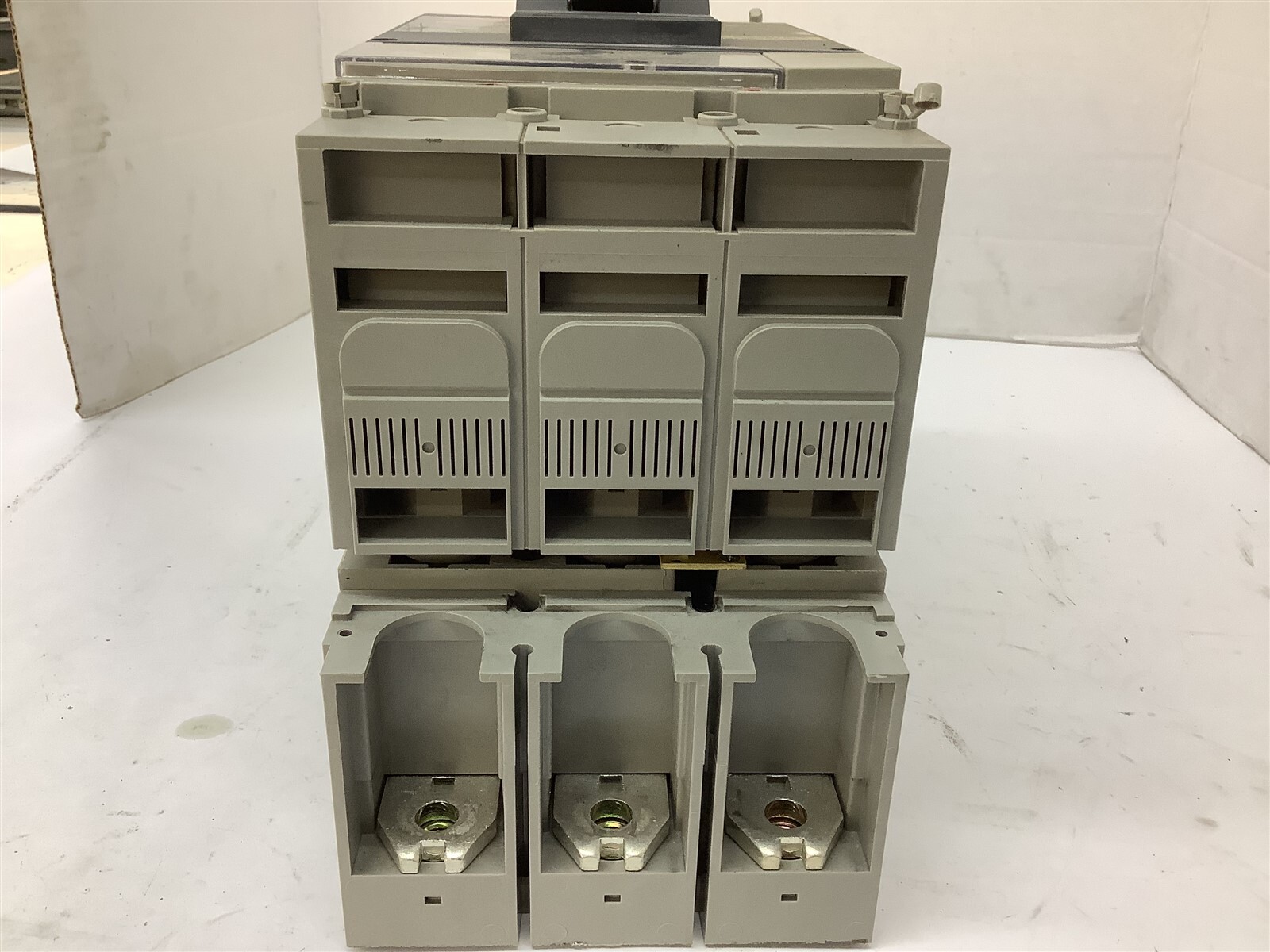 Merlin Gerin NSJ400A Circuit Breaker 600V 50/60HZ | eBay